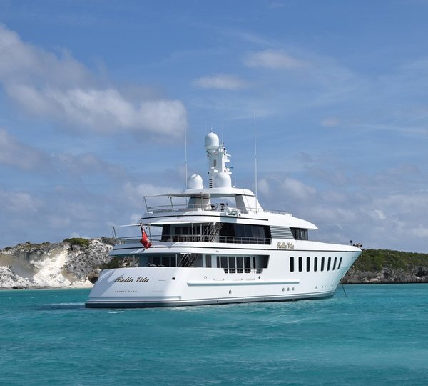 Yacht BELLA , Feadship F45 Vantage | CHARTERWORLD Luxury Superyacht ...